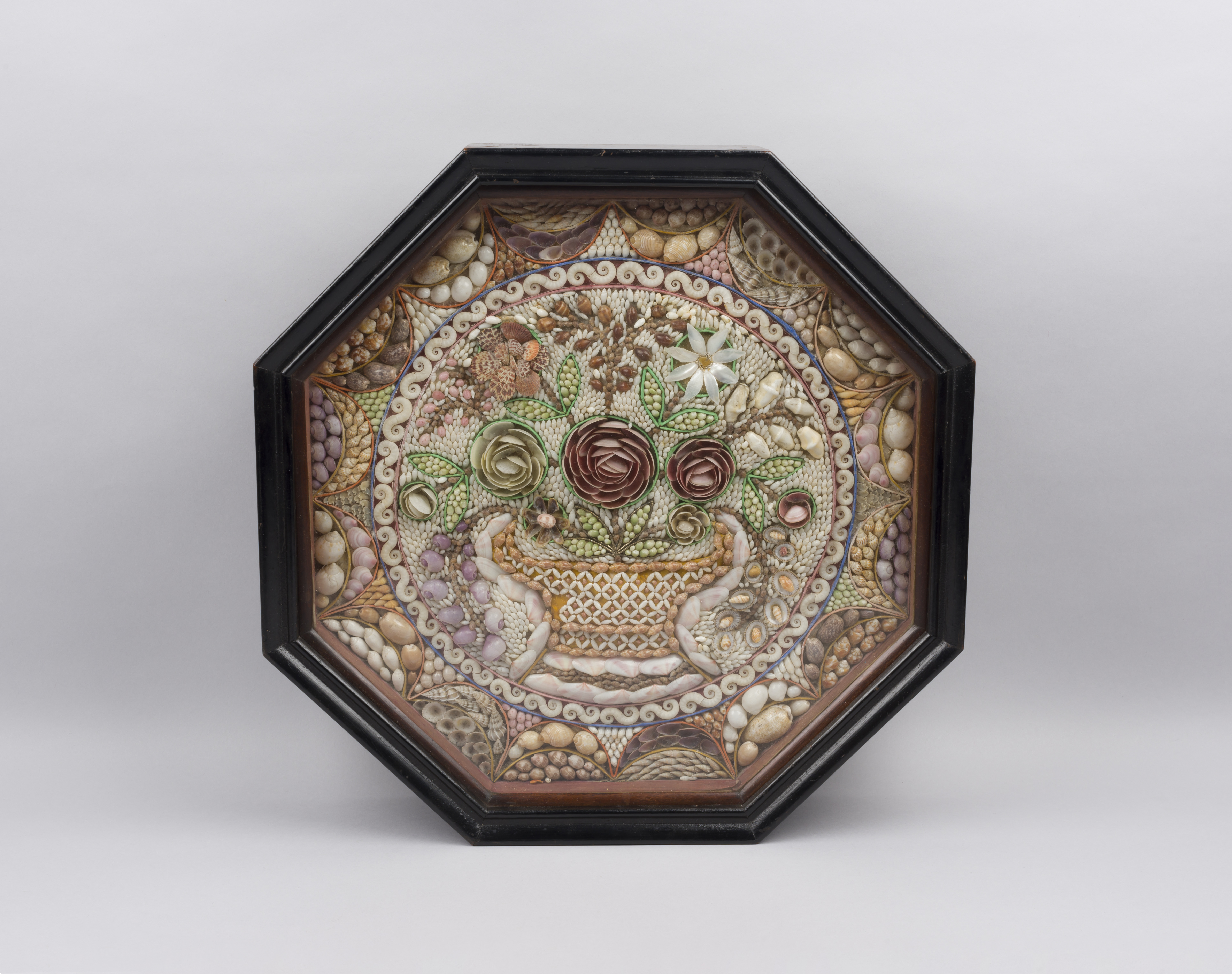 Shellwork Placque: "Sailors Valentine" - Saint Louis Art Museum